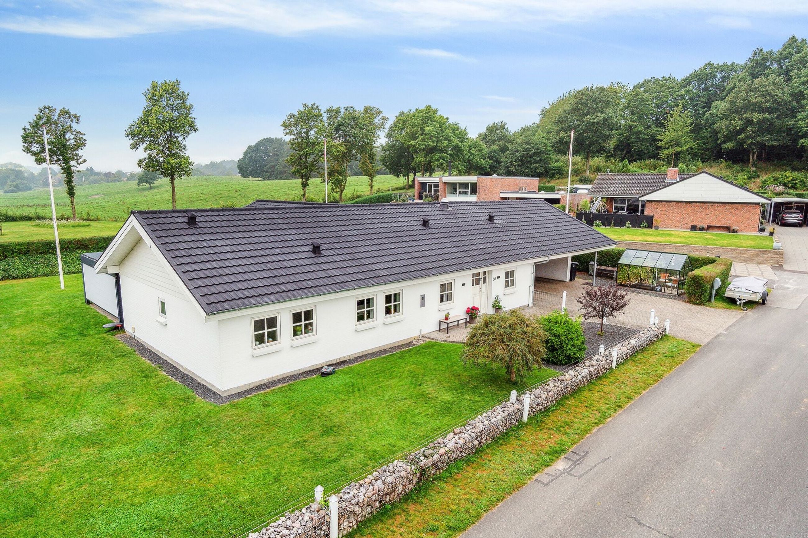 Solsortevej 38, 8643 Ans By